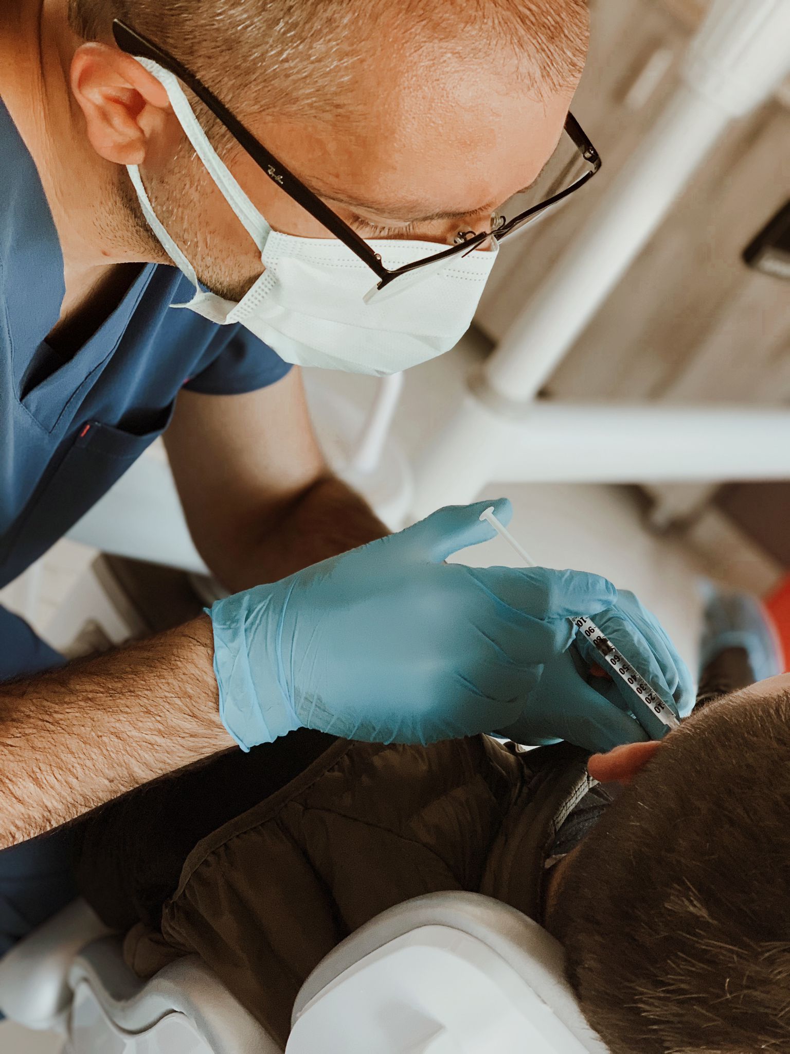 Dt. Onur Çapar – Ece Dent Ağız ve Diş Sağlığı Polikliniği